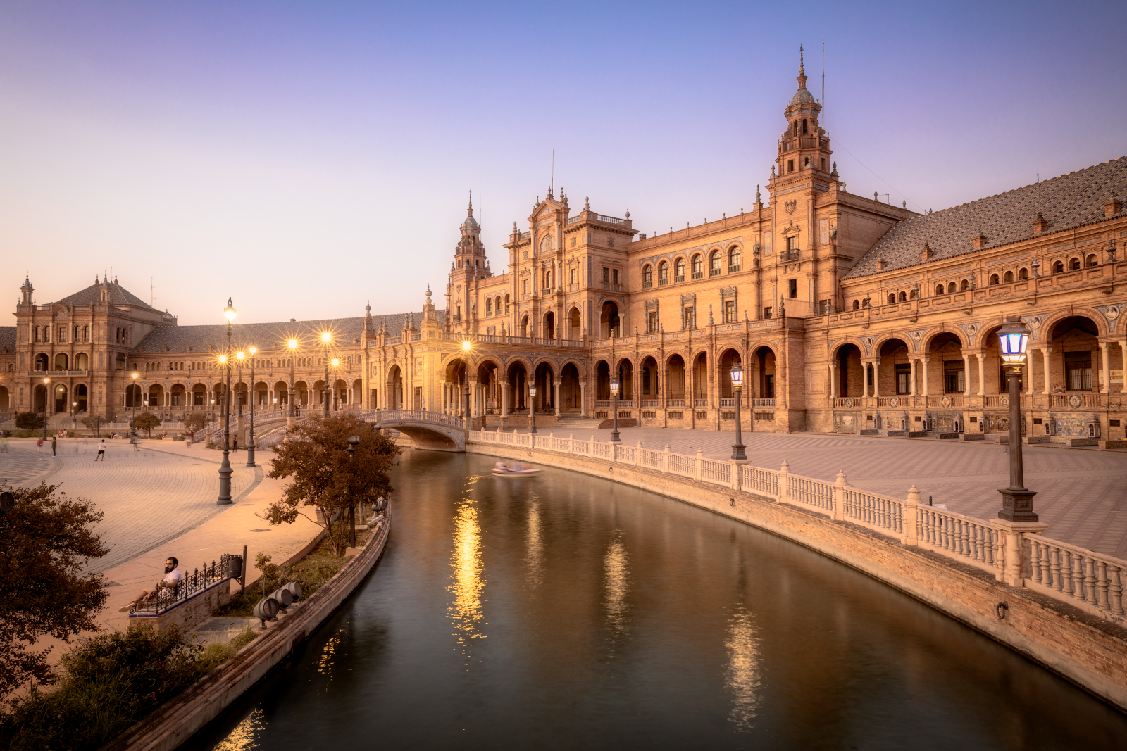 Colors of Seville – Mercedes Catalan